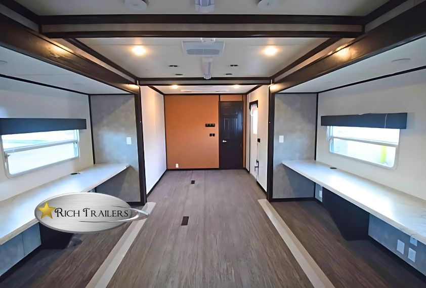 16-Station Office Command Trailer - Rich Specialty Trailers